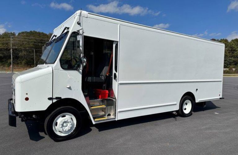 What Features are available in the 2022 Ford Morgan Olson Step Van?