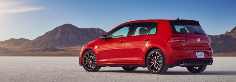 What are the 2021 Volkswagen Golf GTI Color Options?