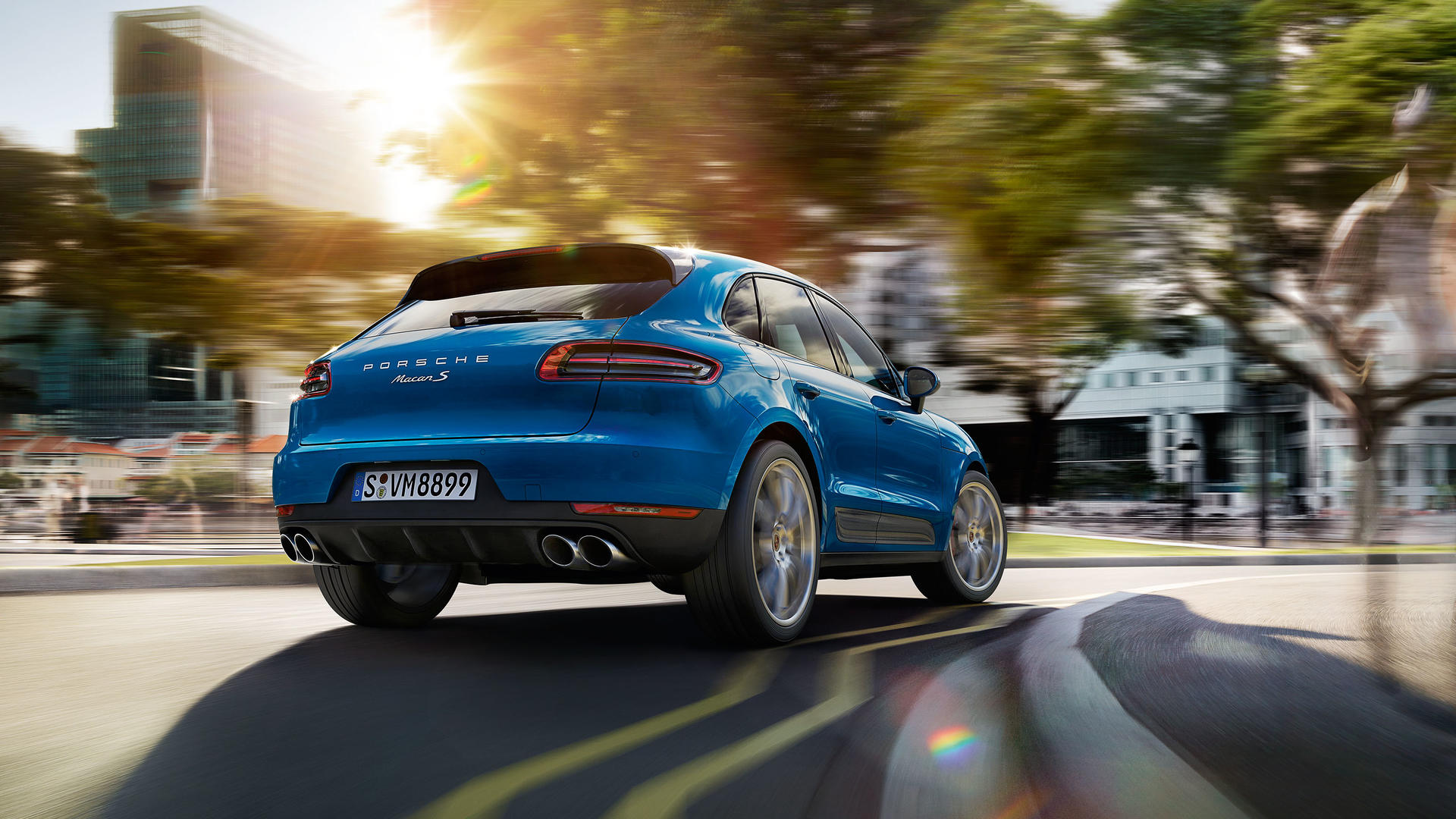 Check out the 2018 Porsche Macan Safety Features | Porsche Delaware