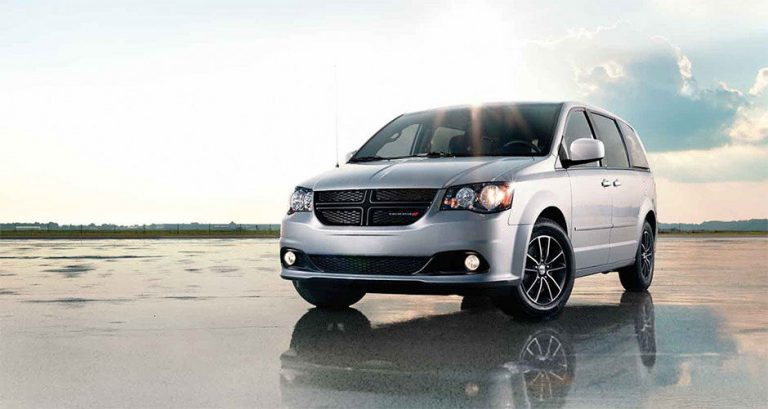 2016 Minivan Comparison: Dodge Grand Caravan and Nissan Quest