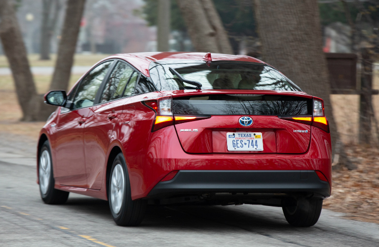 What’s the fuel economy of the 2020 Toyota Prius?