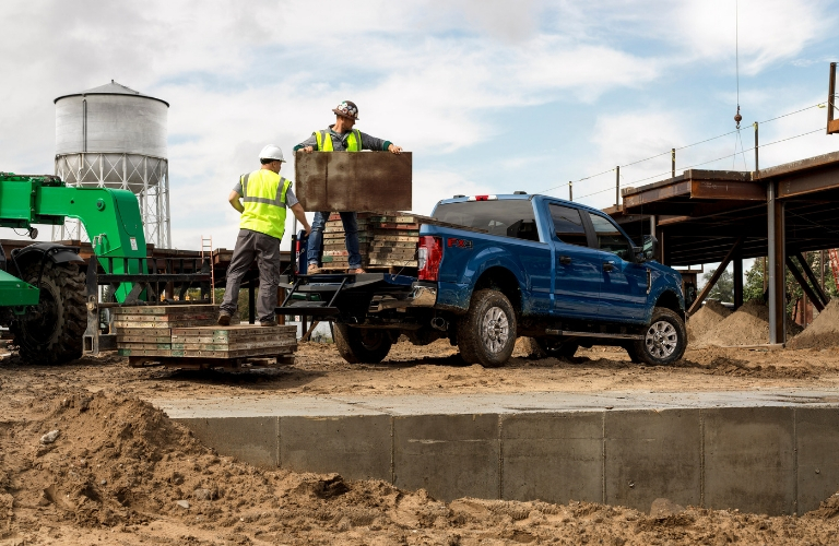 What are the 2020 Ford Super Duty engine options?