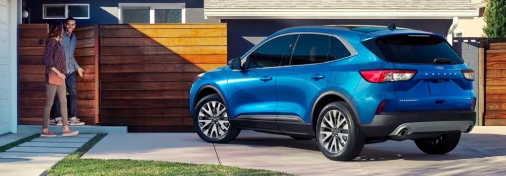 What are the performance features of the 2021 Ford Escape?