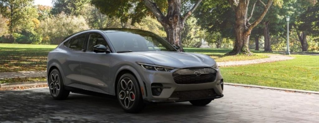 How to Use the Climate Control System of the Mustang Mach-E®