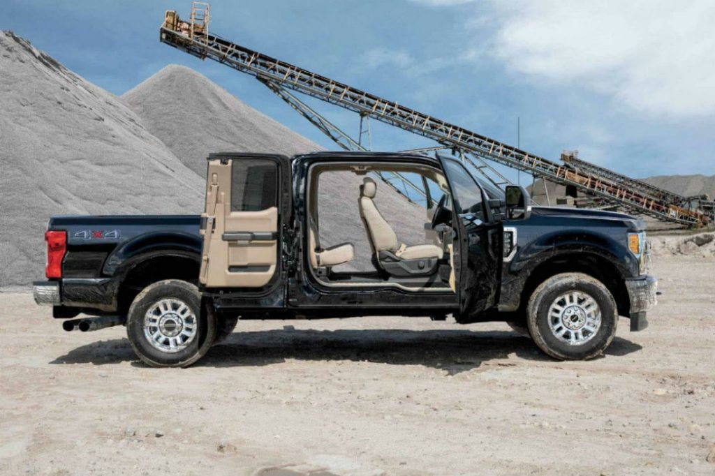 The Strong Payload & Towing Specs of the 2018 Ford F-350 Super Duty