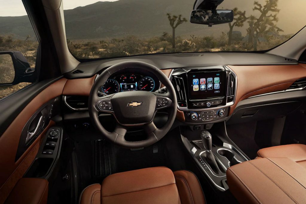 What are the Specs & Features of the 2019 Chevy Traverse?